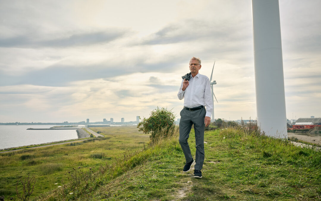 Energieboom auf dem Meer - ONLOAD